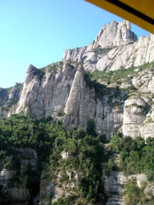 The Dark Lady Of The Serrated Mountains – The Urge To Wander