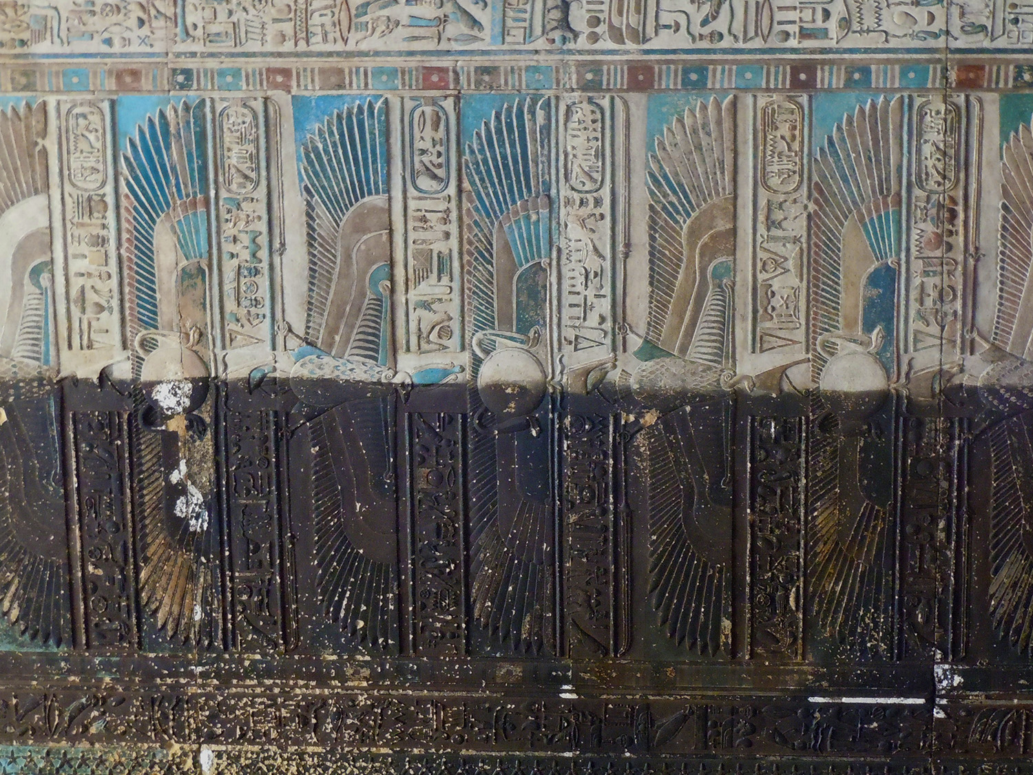Egypt: Dendera Temple & The Zodiac Ceiling – The Urge To Wander
